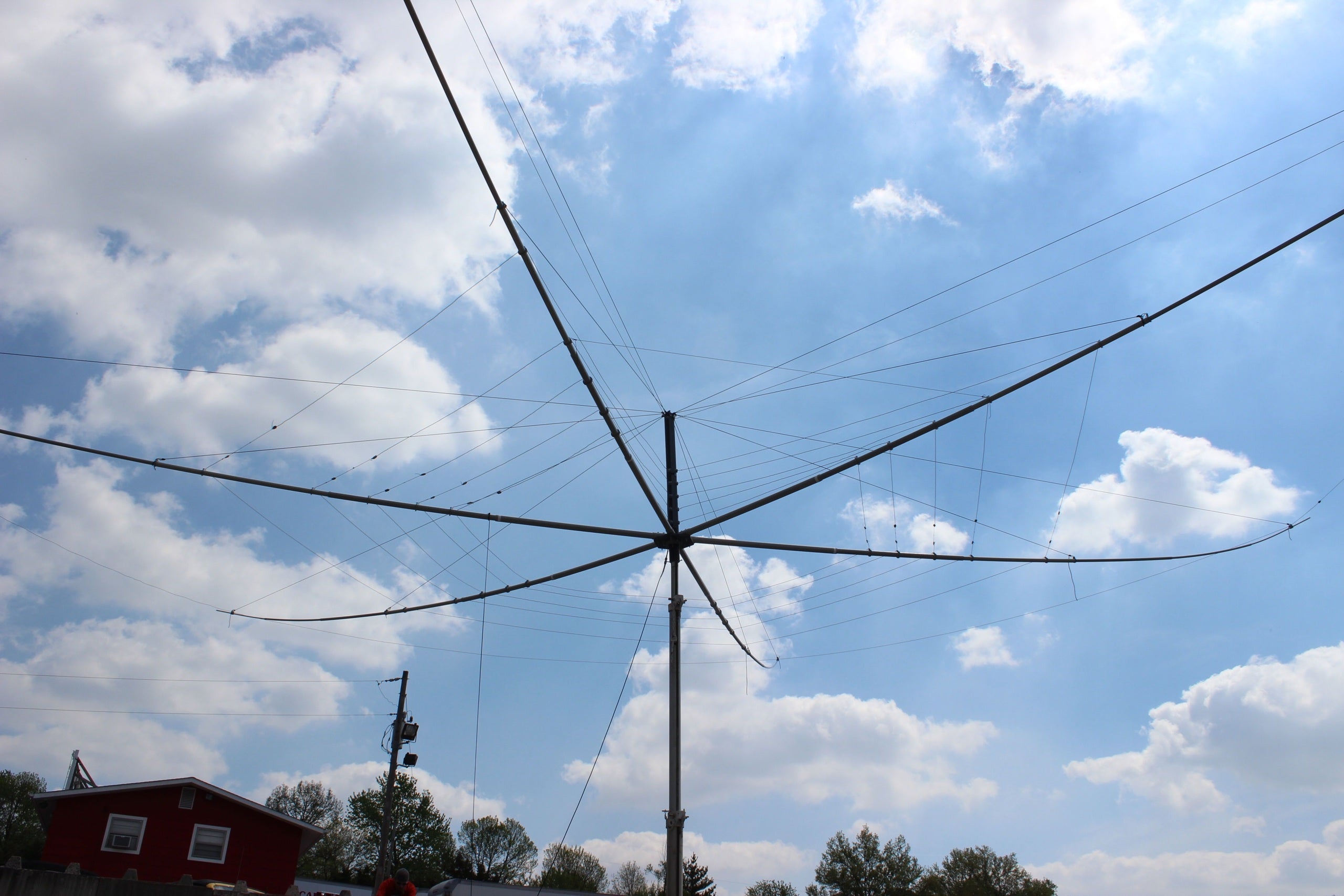 The Sentinel Barrett Broadband All Band Hex Beam Antenna - The Best ...